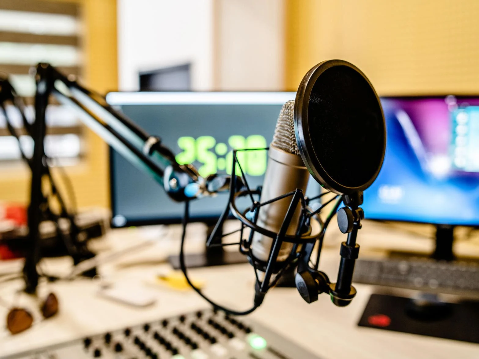 Indore | Radio 2 PI R